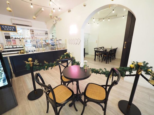 CHARLIE'S DESSERT HOUSE » Heads Up Launceston & Food Guide